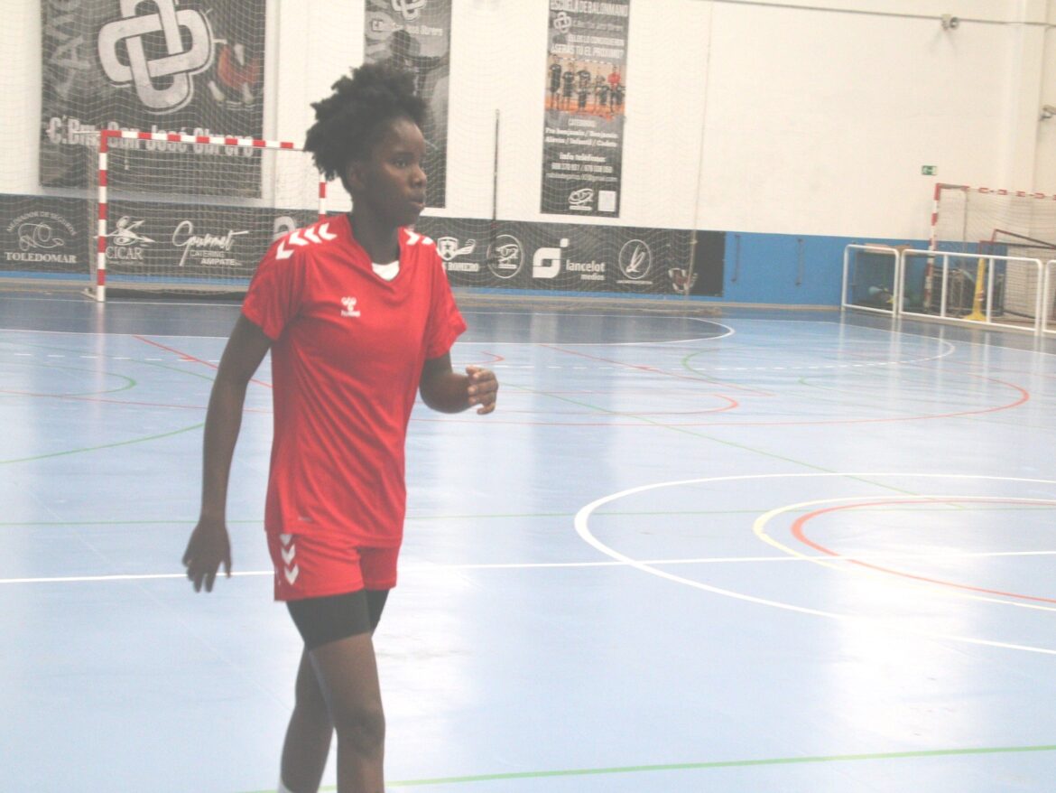 Diana Masseu refuerza la primera línea del CICAR Lanzarote Ciudad de ...